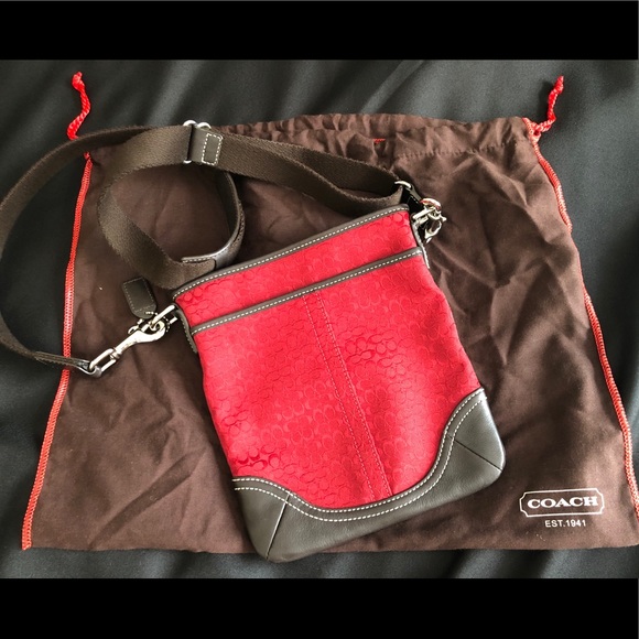 Coach | Bags | Coach Signature Jacquard Crossbody Swingpack Purse ...
